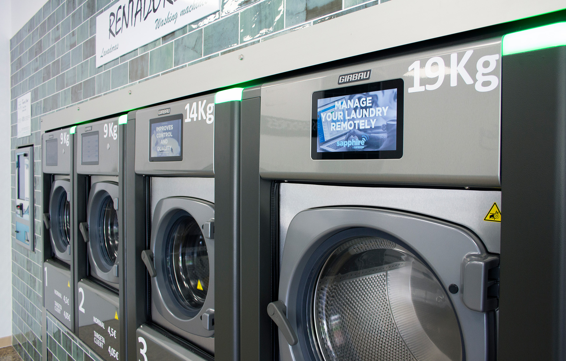 Entrevistamos a Sara Cortés, propietaria de la lavandería El Safareig en Mollet del Vallès, España